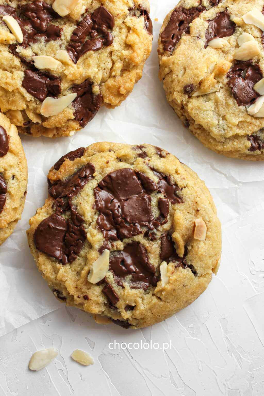 Ciasteczka czekoladowe z orzeszkami i krówkami - Chocololo.pl ... Ciasteczka czekoladowe z orzeszkami i krówkami - Chocololo.pl ...