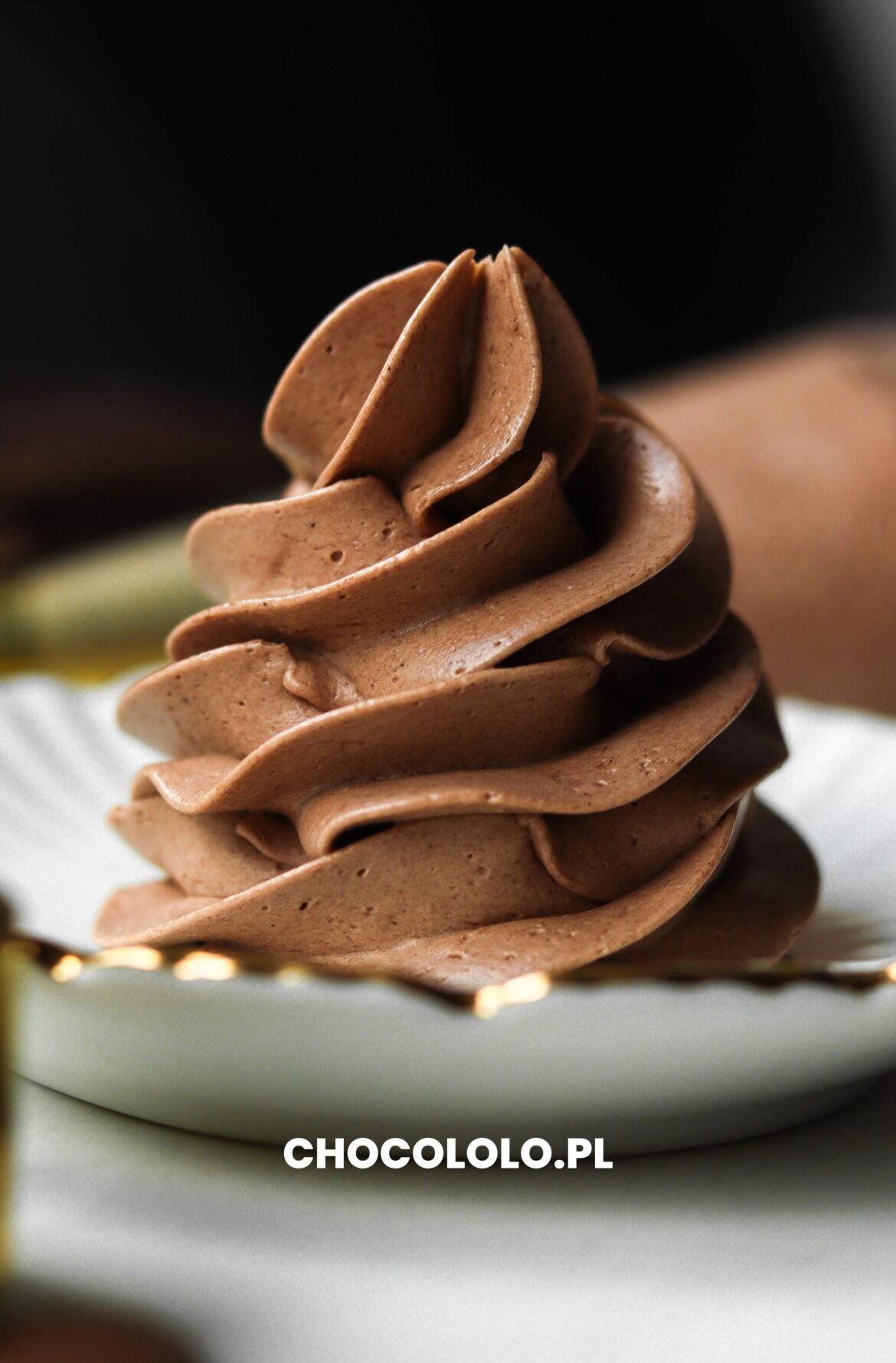 Czekoladowy krem maślany z kakao (buttercream) - Chocololo.pl - czekoladowy blog