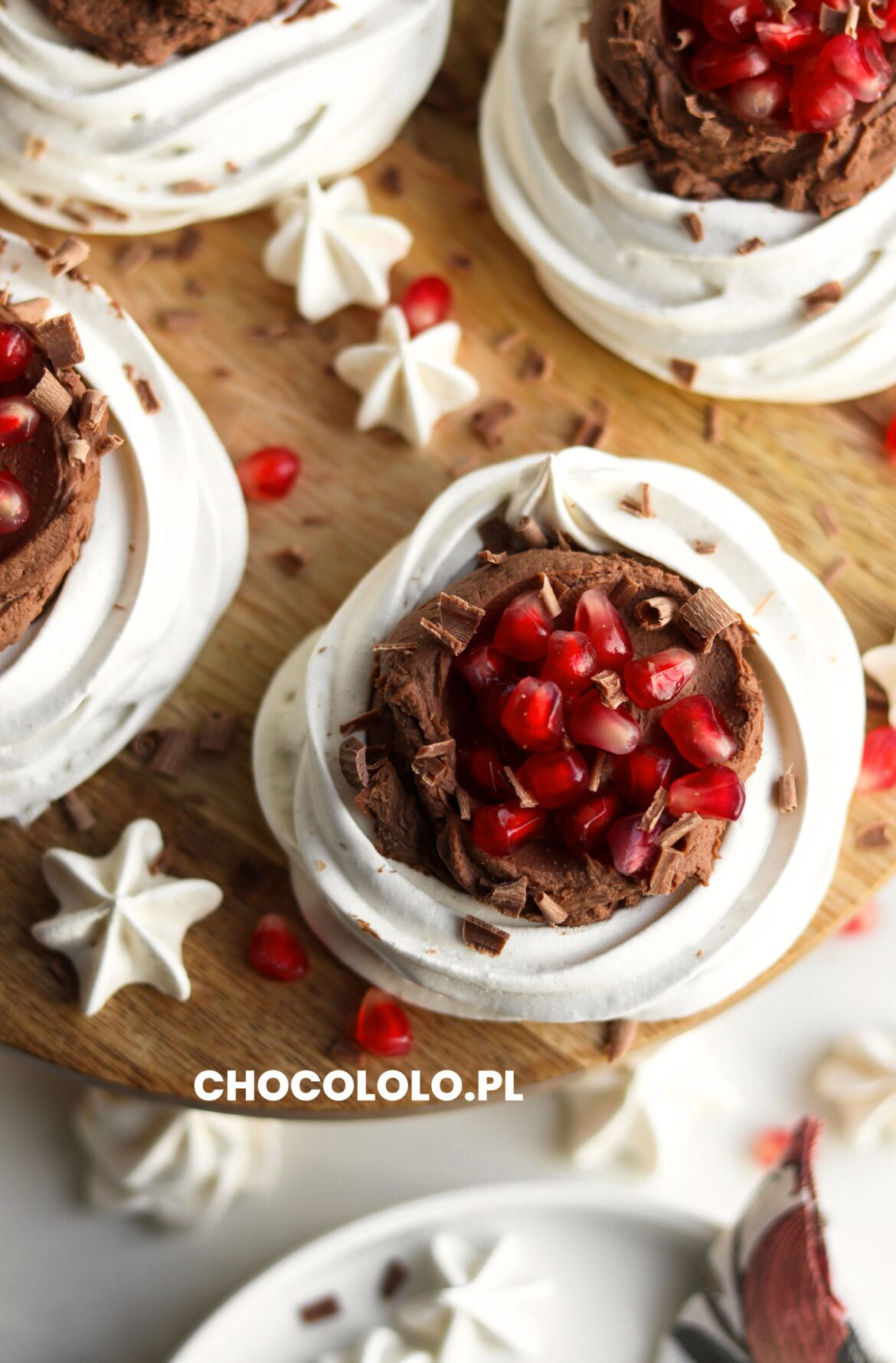 Bezy z kremem czekoladowym i granatem - Chocololo.pl - czekoladowy blog