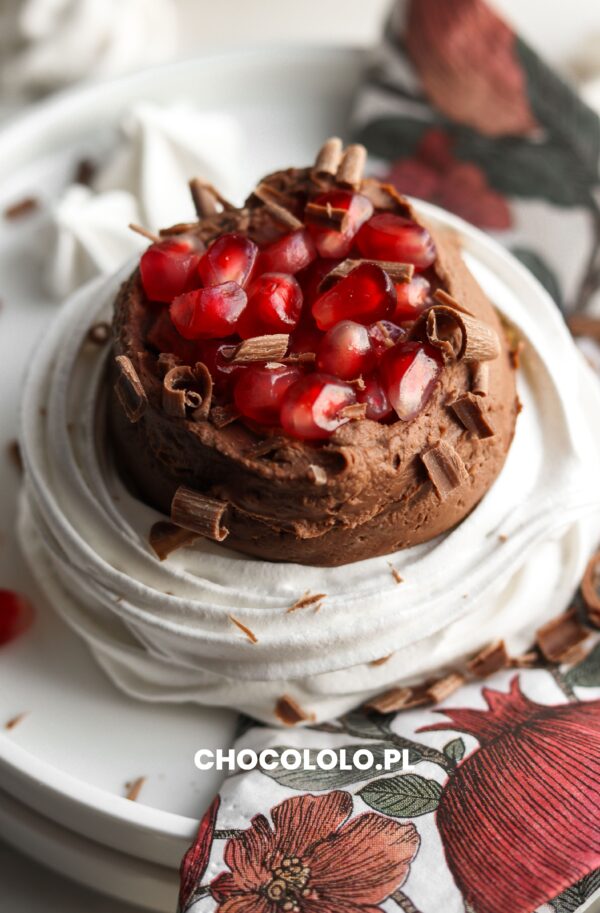 Bezy z kremem czekoladowym i granatem - Chocololo.pl - czekoladowy blog