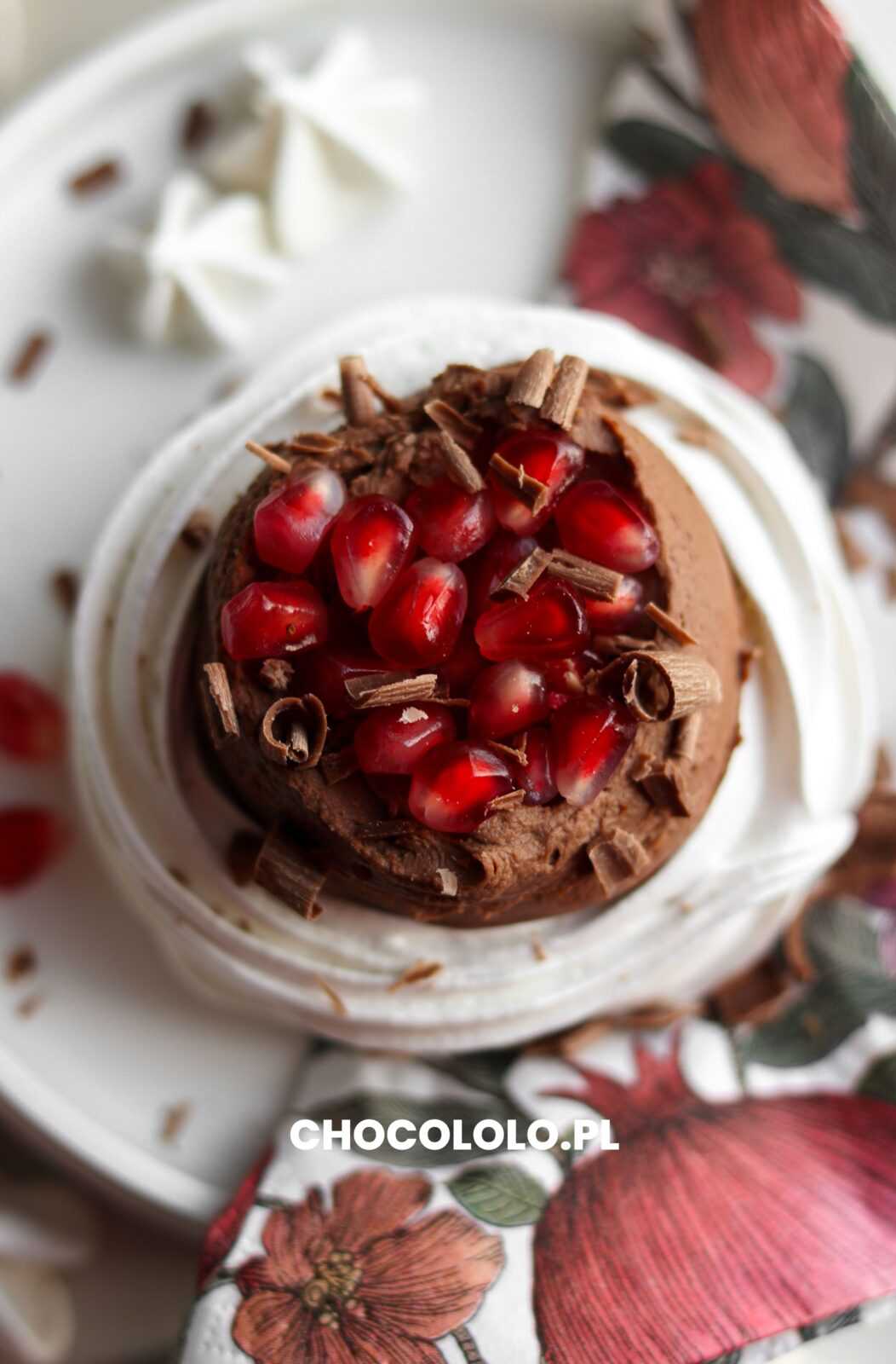 Bezy z kremem czekoladowym i granatem - Chocololo.pl - czekoladowy blog
