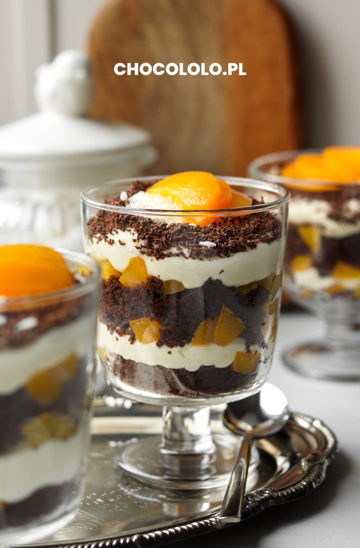 Deserki z białą czekoladą i brzoskwiniami - Chocololo.pl - czekoladowy blog