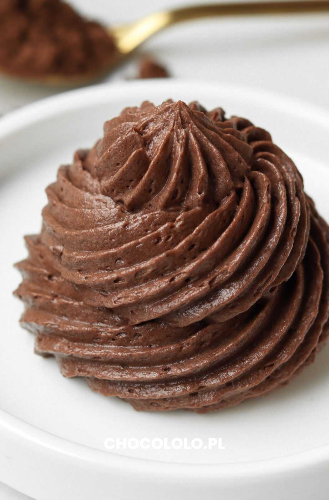 Czekoladowy krem maślany z kakao (buttercream) - Chocololo.pl - czekoladowy blog