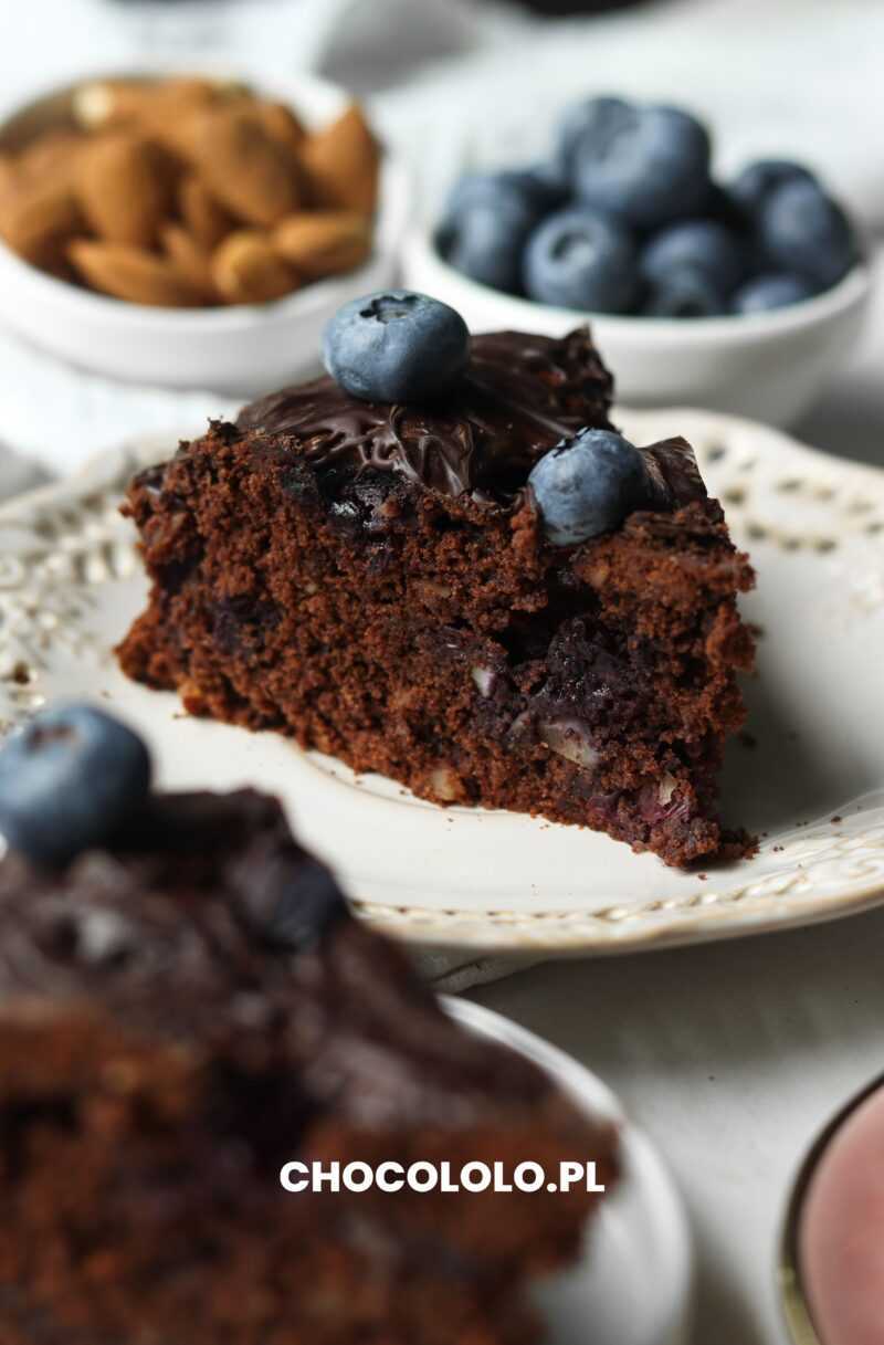 Ciasto czekoladowe z borówkami - Chocololo.pl - czekoladowy blog